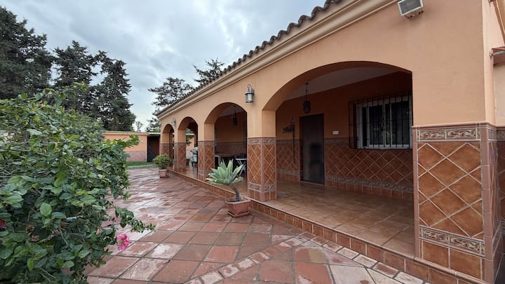 Charming Andalusian Villa - Algeciras