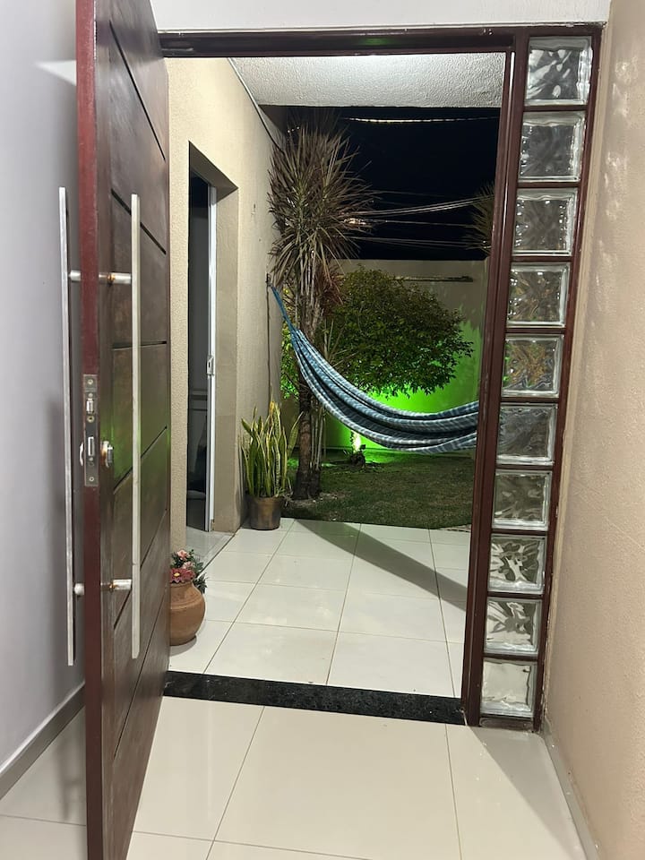 Casa Ampla Em Condomínio Seguro Maceió-al - Maceió