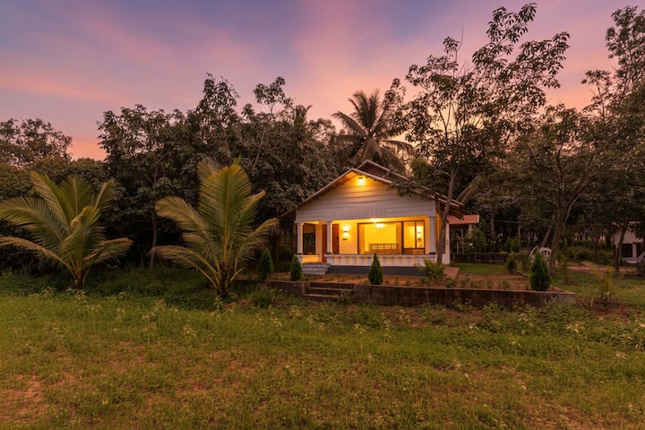 Stayvista At Luxury Cottage W/bathtub@jimsfarmstay - Malavalli