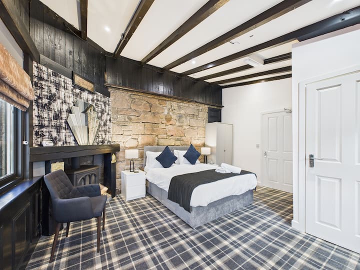 Old Mill Inn Ground Floor Room - Forres