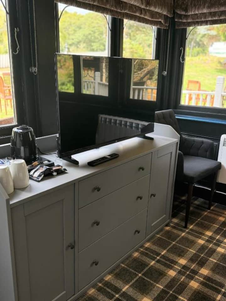 Old Mill Inn Ground Floor Room - Forres