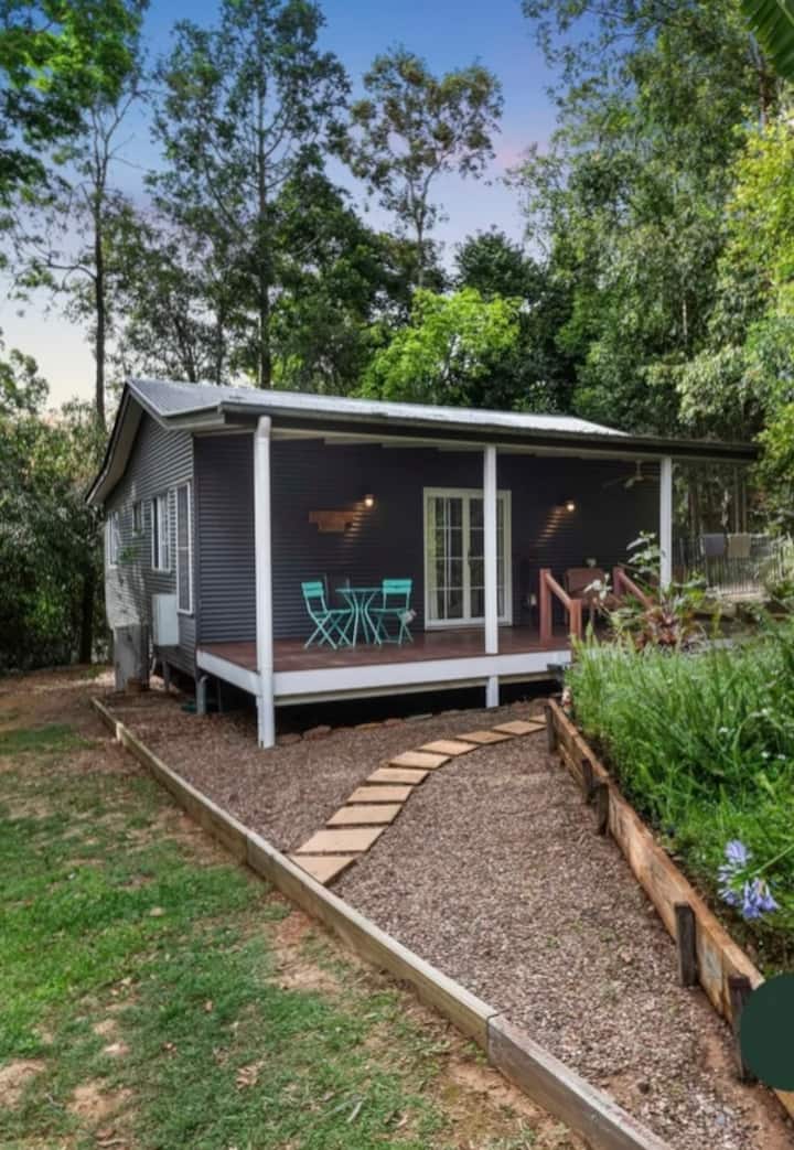 Glasshouse Getaway - Glass House Mountains