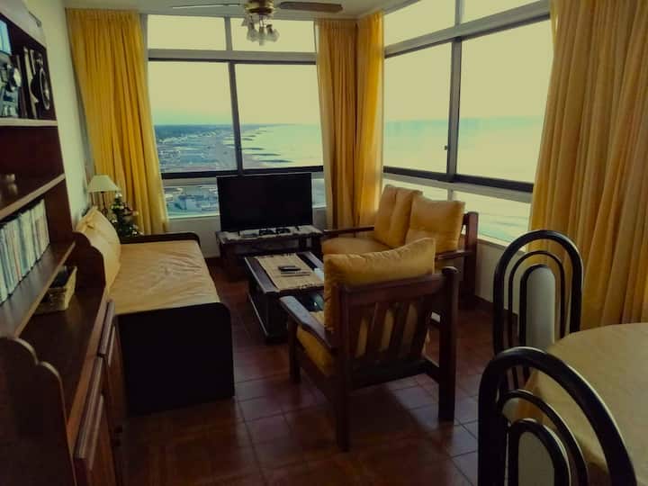 Departamente Frente A La Playa En Miramar - Miramar