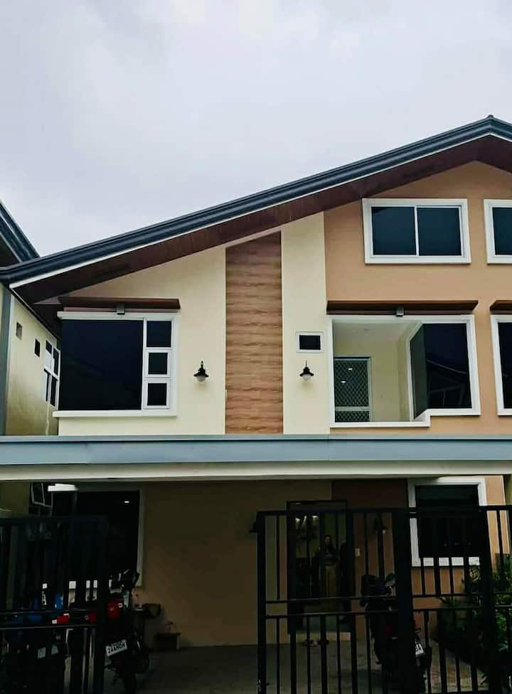 Balai De Javines · Cozy Hideaway Tagaytay - Tagaytay