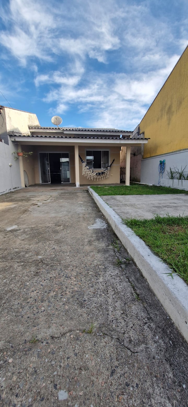 Casa Em Guaratuba 
Temporada - Guaratuba