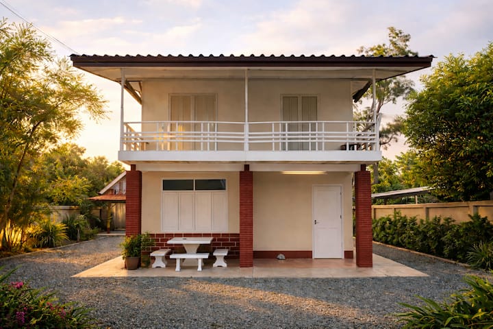 Vintage Beach House - Prachuap Khiri Khan