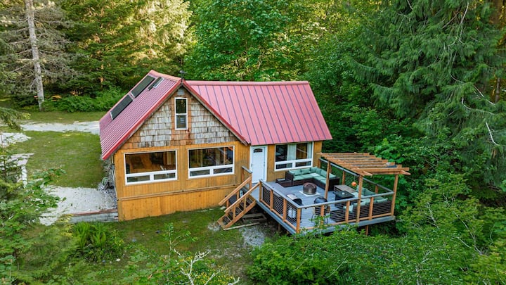 Misty Mountain Cabin - Off Grid Mountain View - Cyclone Lake, WA