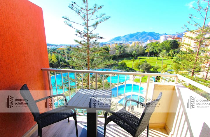 Júpiter Vista A La Piscina Y Las Montañas. 421 - Benalmádena