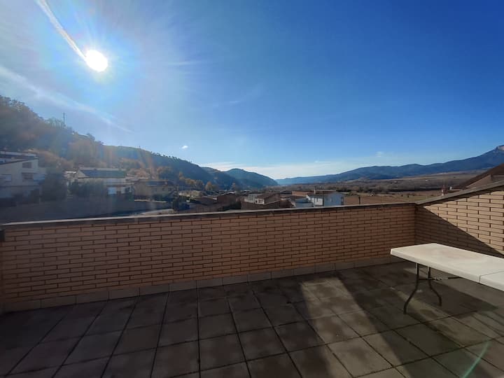 Dúplex Ampli Amb Terrassa I Bones Vistes - Oliana
