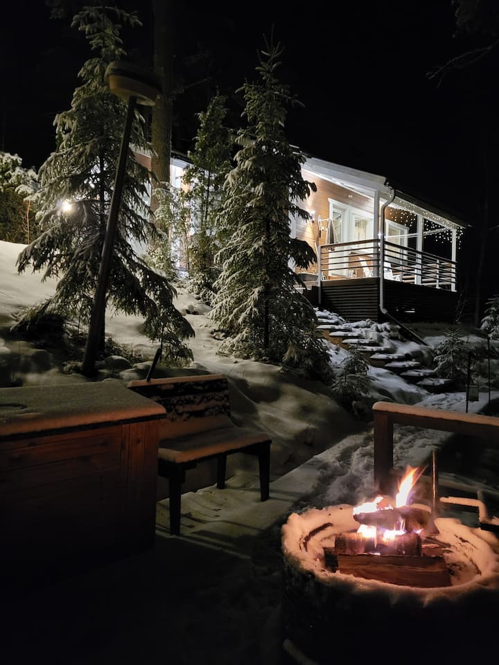 Mökki Joenrannalla - Finland