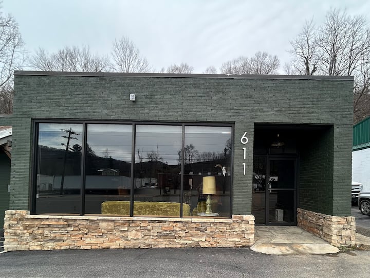 Modern Retreat In West Jefferson 2br/2ba - West Jefferson, NC