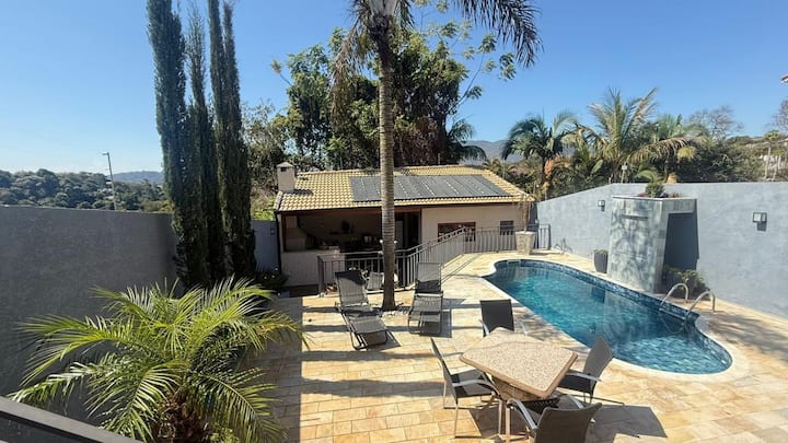 Sobrado Piscina, 3 Quartas 2 Vagas Bem Localizada - Atibaia