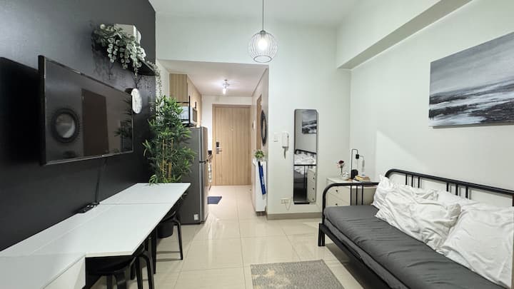 Moa Cozy Budget Home • Pool View • Netflix. Disney - Aéroport Ninoy Aquino (MNL)