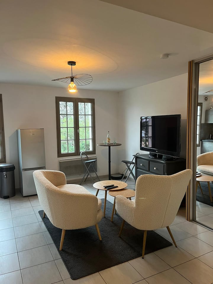 Charmant Studio Avec Une Belle Vue Sur L’étang - Martigues