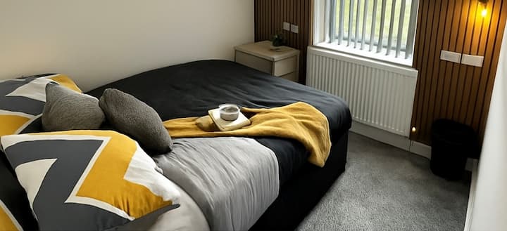 Deluxe Studios Available - Derby