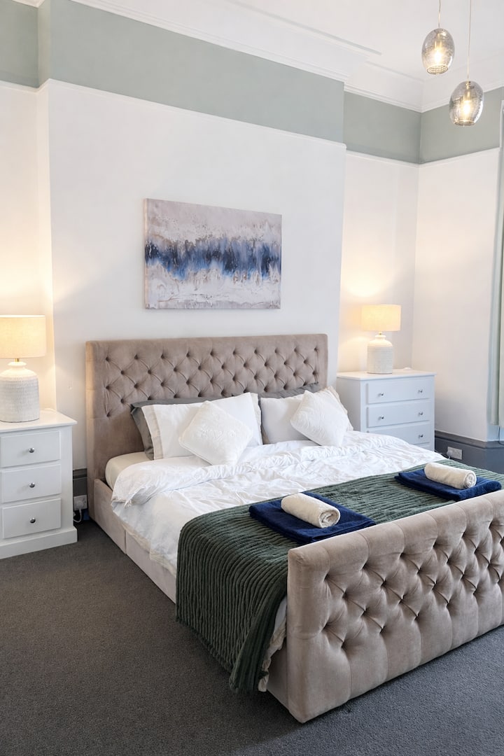 2br Central Contractor Stay | Parking | Sleeps 4 - 林肯