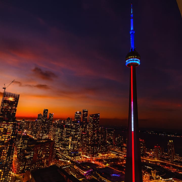 2/1 Cozy Condo W. Direct Cn Tower View | 1 Parking - Toronto