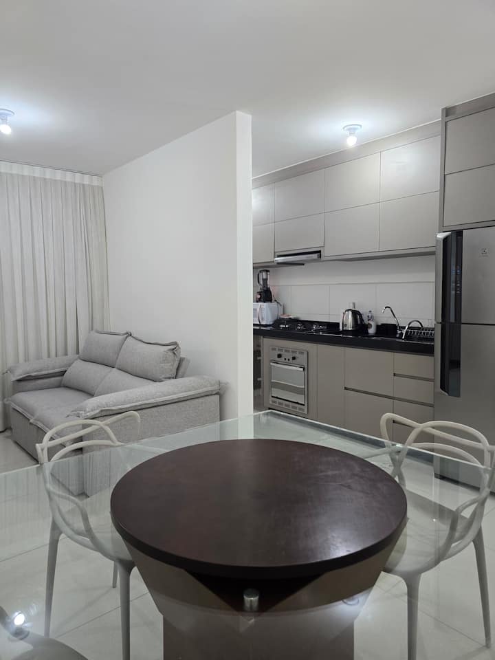 Apto Confortável C/ar 2 Dorm. Px. Centro/shopping. - Franca