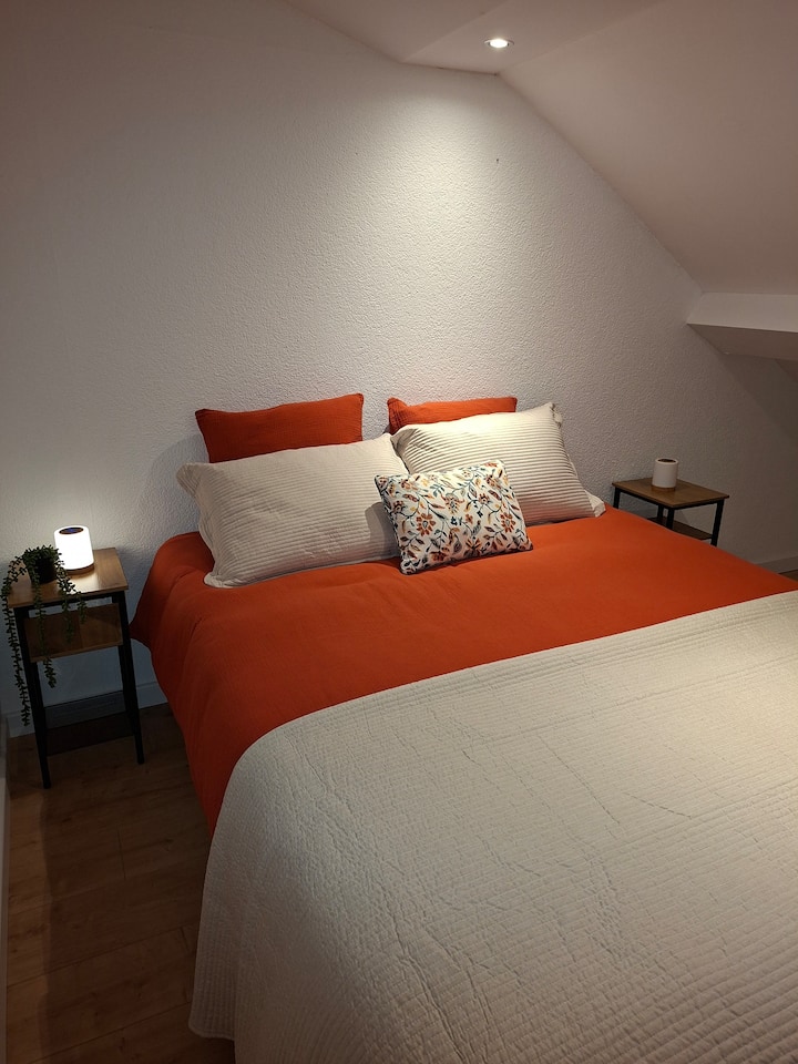 Au Sommet Virtonnais, 4p Ss Les éToiles De Gaume - Virton