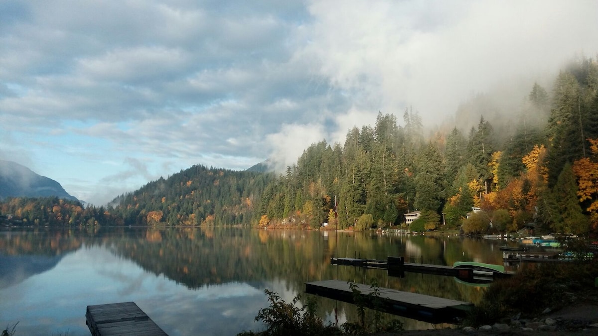 Douglas Suite on Kawkawa Lake - Flats for Rent in Hope, British ...