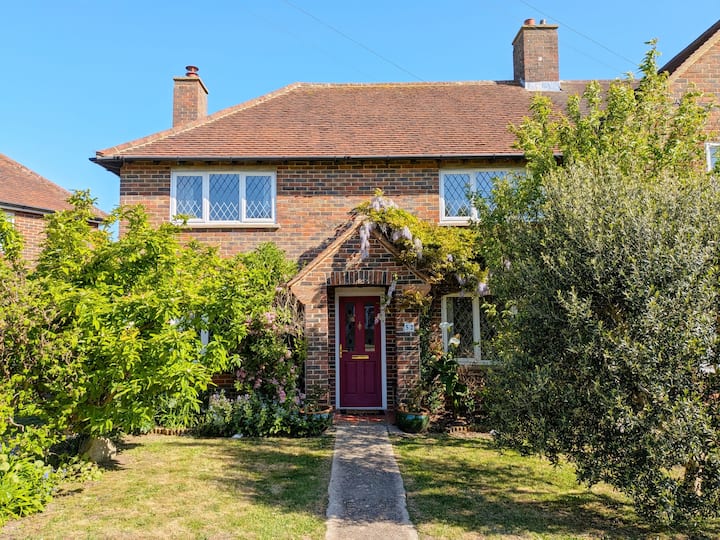 Pickleberry Cottage - Close To Sandy Beach - West Wittering
