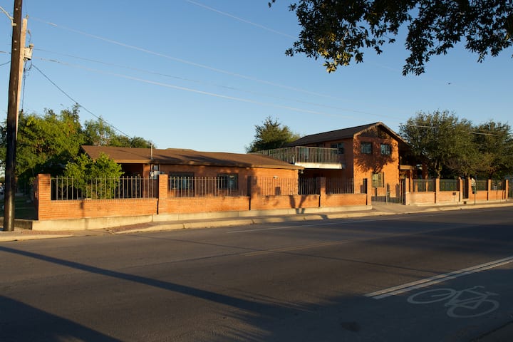 Best Value: 2 Houses | Near I-35, Heb, Hospital - Laredo, TX