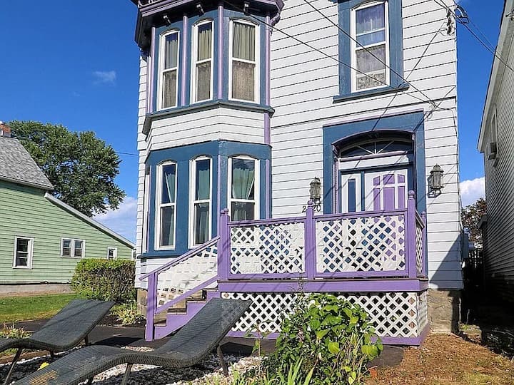 Beautiful Victorian Apartment On Broadway - Schenectady, NY