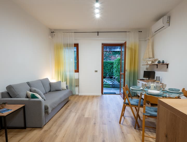 Italian Vacation Homes - Azur Lake Iseo Apartment - Castro