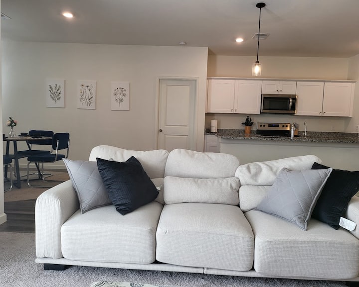 Serenity Stay - Cozy & Quiet 9 Guest Home - Katy, TX