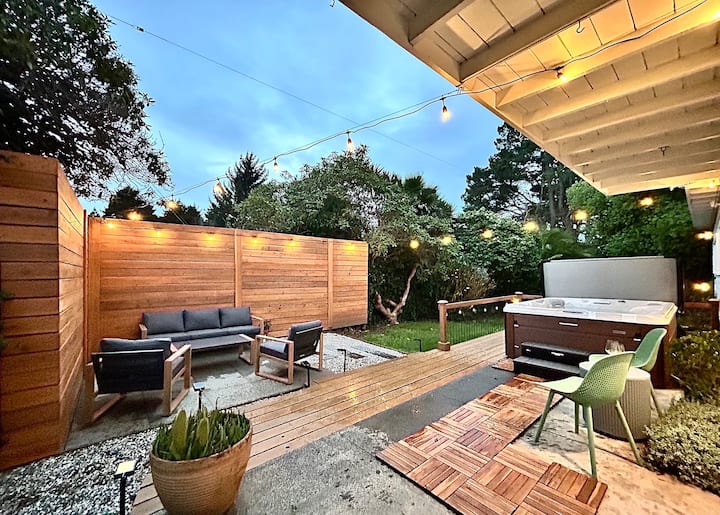 Evergreen Escape W/a Hot Tub! - Samoa, CA