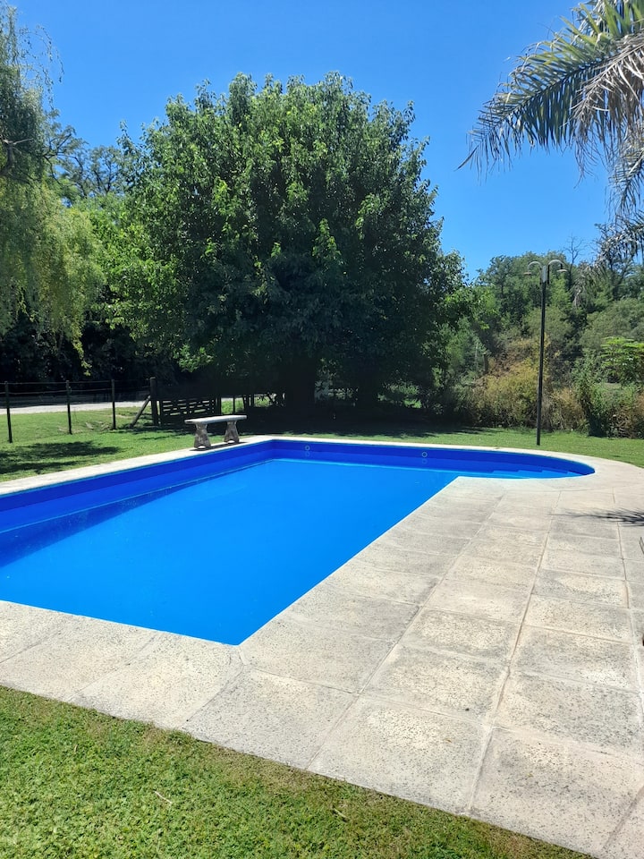 Casa Quinta En Mercedes Bs As.
Amplio Parque. - Mercedes