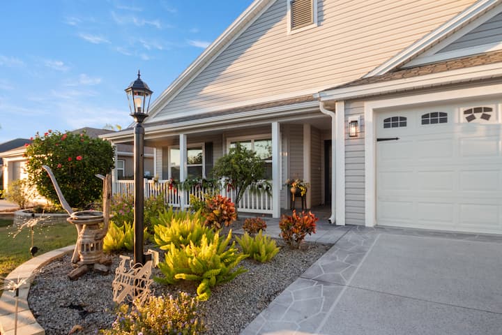 The Villages! Centrally-located Beautiful Home! - The Villages, FL