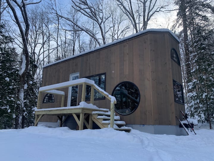 The Crow’s Nest: A Magical Forest Retreat - Monadnock State Park, Jaffrey