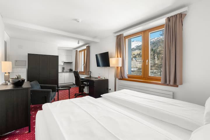 St Moritz Lakeside 1-bedroom & Kitchen Apartment - Saint-Moritz