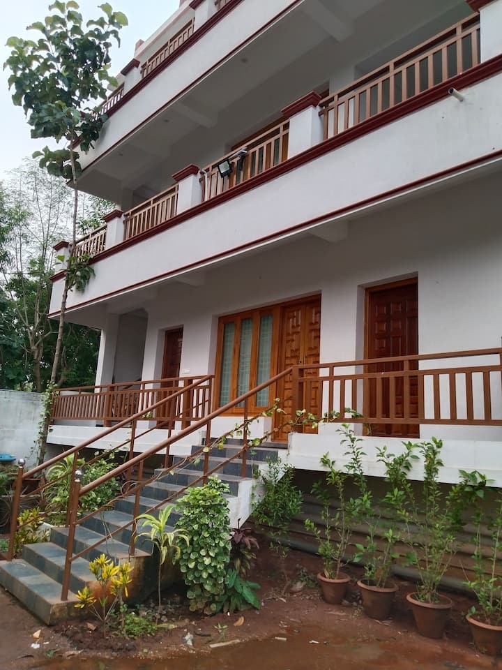 White Castle Farmhouse - 3bhk With Theatre - Pondicherry