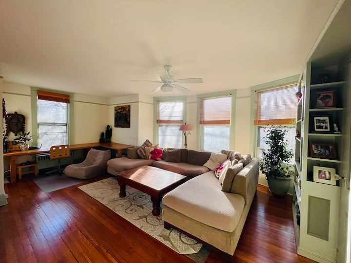 Beautiful Victorian Family Home Perfect 4 Fifa Nyc - Scarsdale, NY