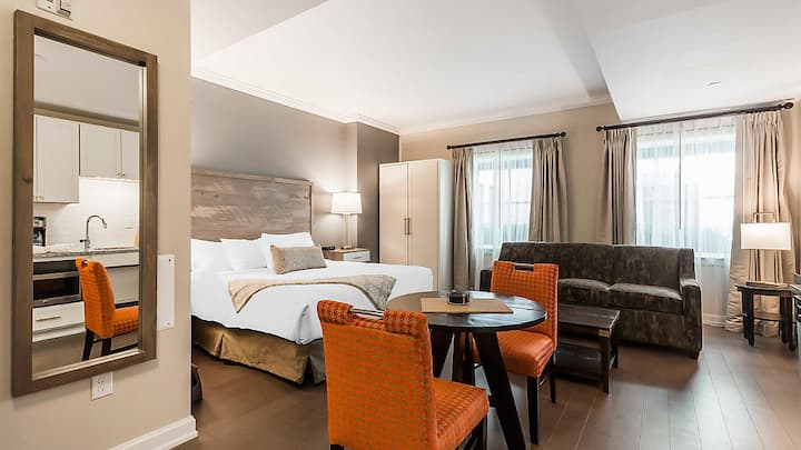 Chic Studio Deluxe On King Street Charleston! - Charleston, SC