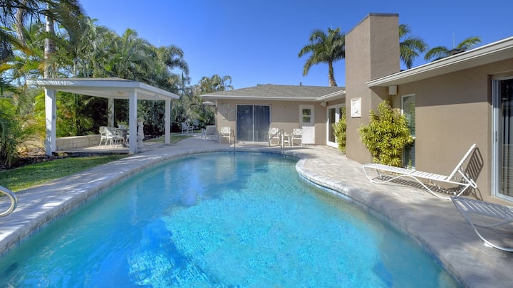 Waterfall Retreat In Bradenton - Bradenton, FL