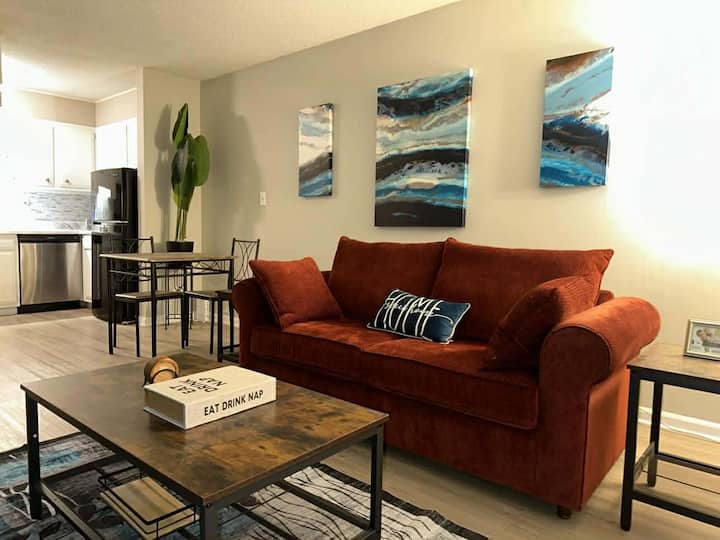 Cozy 1br Condo Near Everything - High Point, NC
