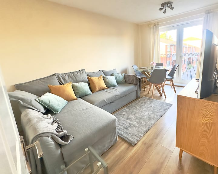 Modern 5br Townhouse • 10 Mins To Luton Airport - Luton