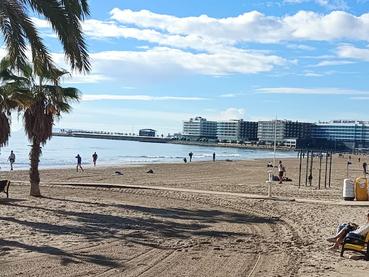 4 Habitación Barata Cerca De La Plaza De Toros. - Alicante