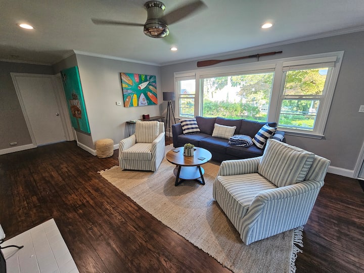 Coastal Casual - Mystic, CT