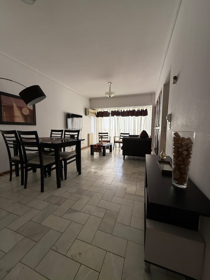 Céntrico Y Luminoso, ¡Ubicación Imbatible! - Mendoza