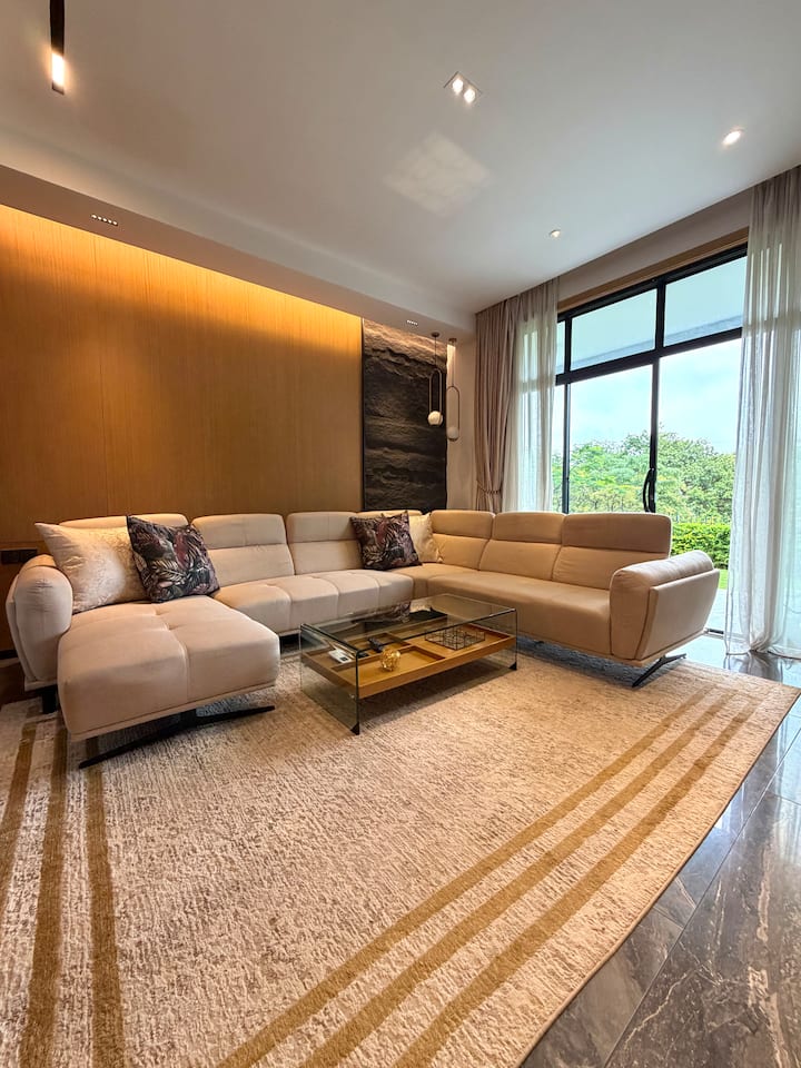 Spacious Modern 4-bedroom Home - Zambia