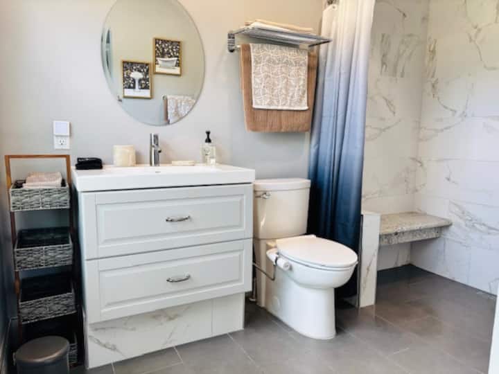 Spacious Private Studio 8 Minutes To Downtown Orl. - Orlando International Airport (MCO)