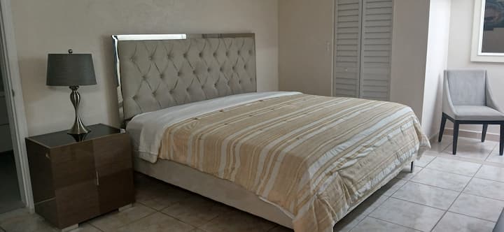 Bright Studio Near Hard Rock Stadium. - Miami Gardens