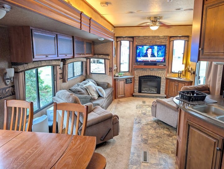 Gatlinburg Glamper - Next To The Smokys & Pets Ok - Tennessee