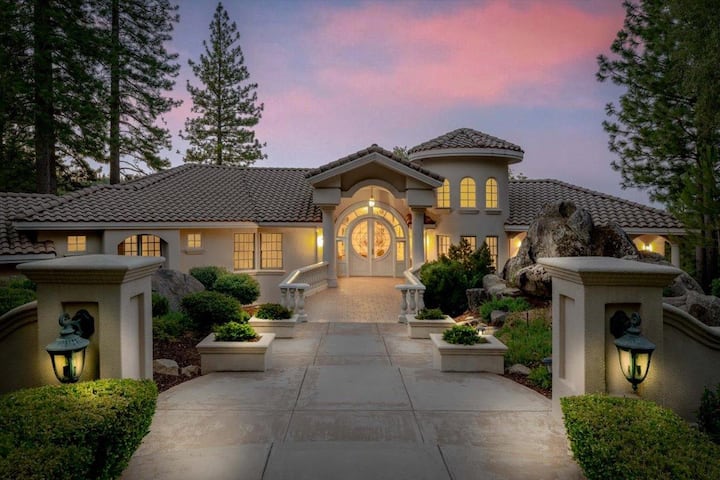 Gaia
Lux Vacation & Retreat Center - Grass Valley, CA