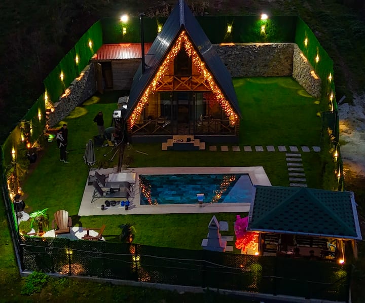 Kapalı Ve Sıcak Havuzlu Bungalov - Bilecik