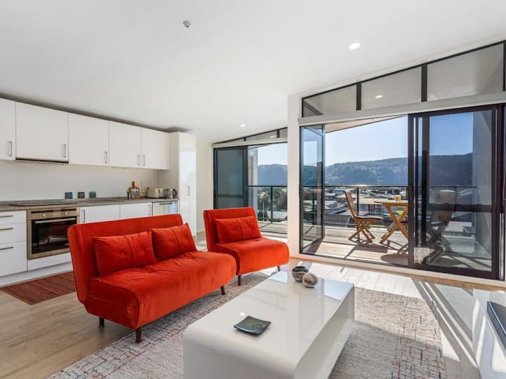 Penthouse In The Heart Of Whangamata - Whangamata